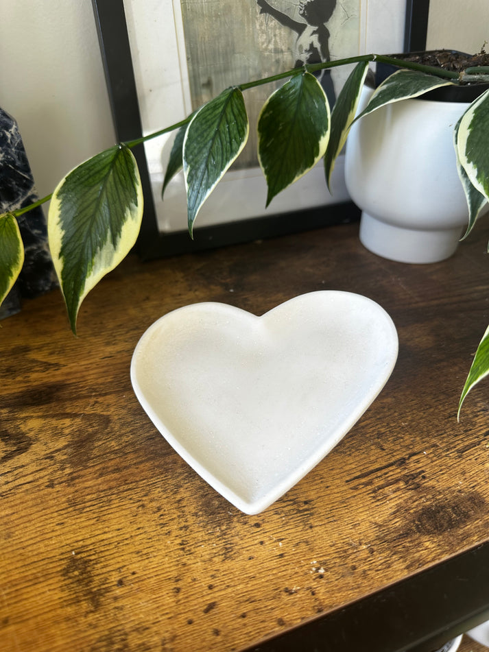 Heart trinket – Eleventh Hour Collection